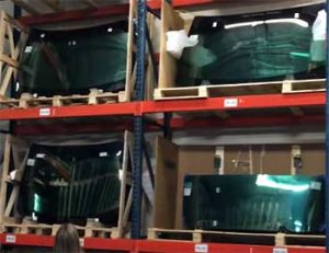 OEM Glass Vs. Safelite Windshields: Which One Is Right For You?