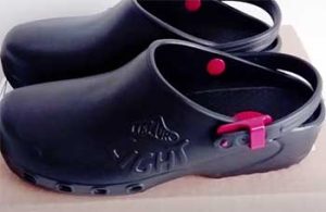 Calzuro Vs. Dansko Clogs: A Detailed Comparison